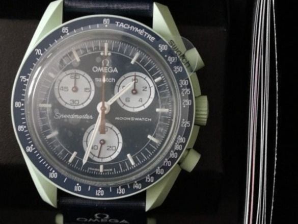 Swatch Omega Moon Edition (Neu und originalverpackt) in für CHF 379 ...