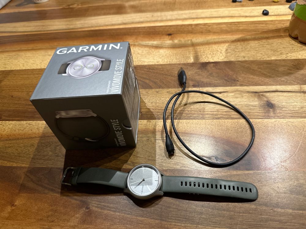 Garmin Vivomove Style (Gebraucht) in Zürich für CHF 55 – mit Lieferung ...
