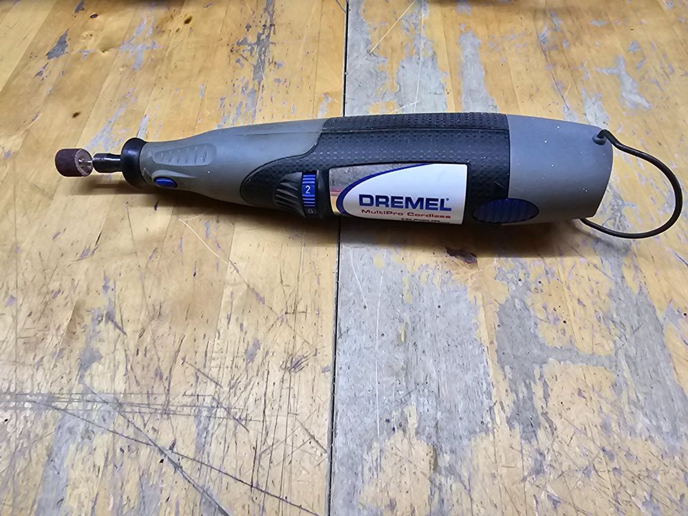 Akku Dremel Model 780 (Gebraucht) in Schübelbach für CHF 13 – mit ...