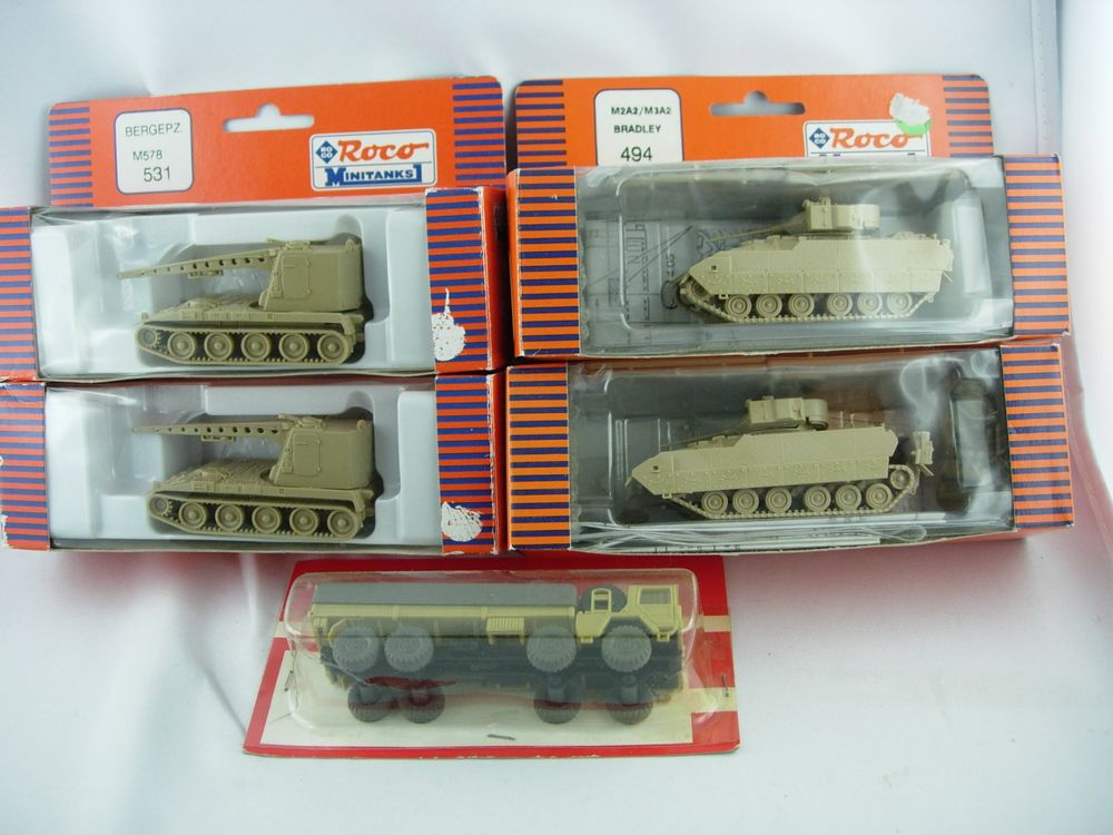 4 x ROCO Minitanks Bergepanzer, Bradley, 1 x Roskopf MAN (Neuf avec ...