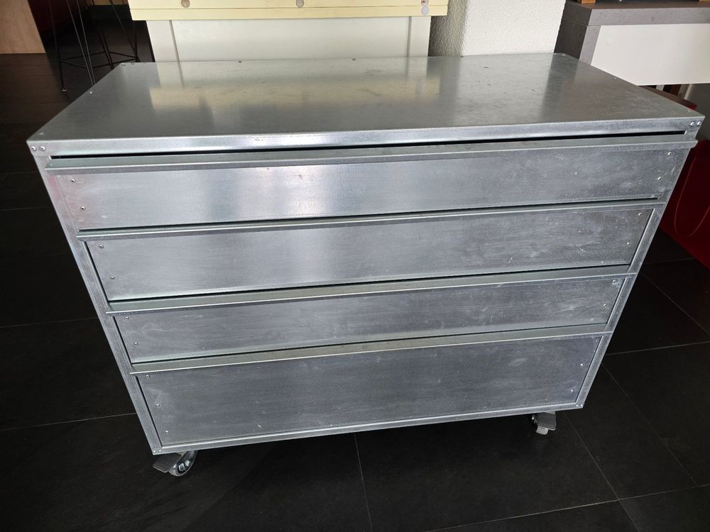 Interio Galva Korpus mit 4 Schuhbladen. Stahlblech (Gebraucht) in ...