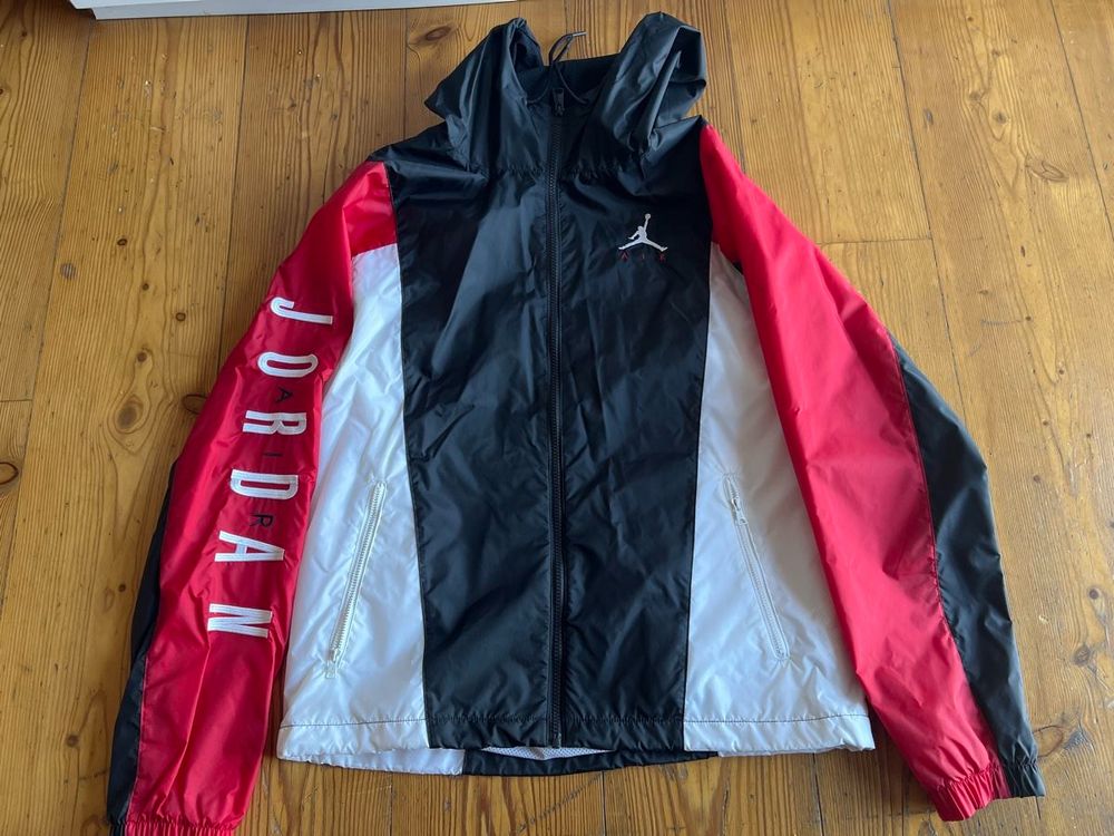 Jordan Jacke (Gebraucht) in Büren an der Aare für CHF 15 – mit ...