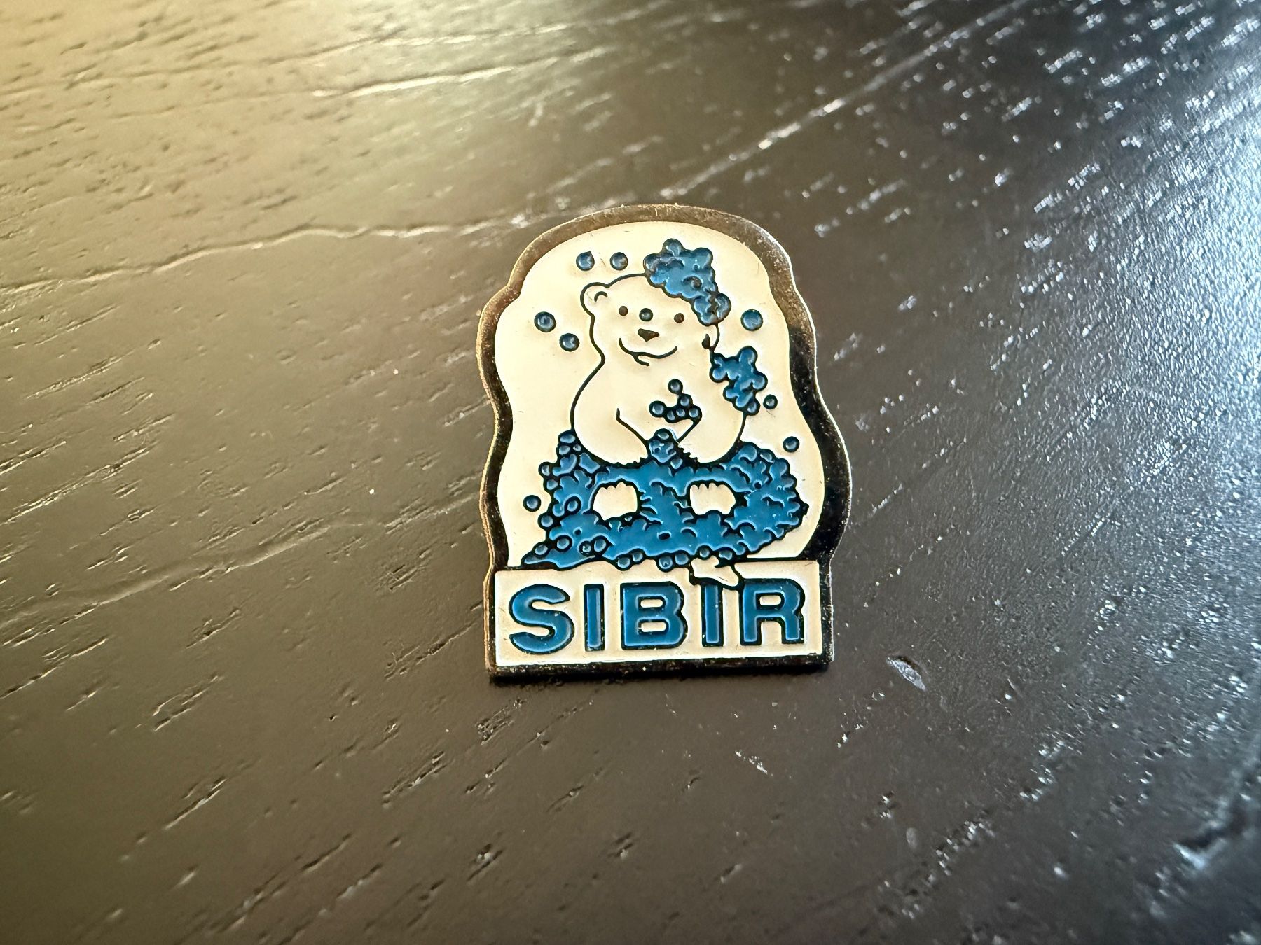 Süsser Sibir Bär Email Pin / Anstecker - Winter Accessoire! (Gebraucht ...