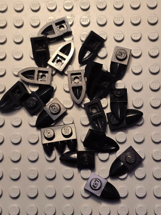 Lego 20x Platte 1x1 mit Zahn horizontal (49668) (Gebraucht) in Basel ...