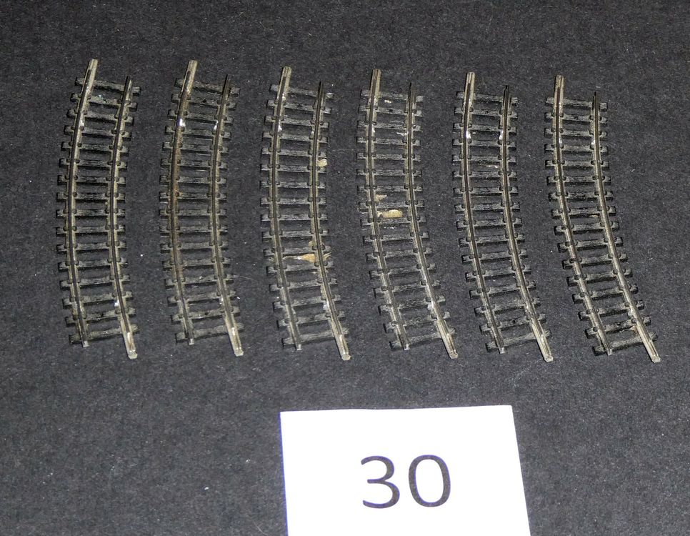 Minitrix: 6 gebogene Gleise R1 24° (Gebraucht) in Zollikofen für CHF 2 – mit Lieferung auf ...