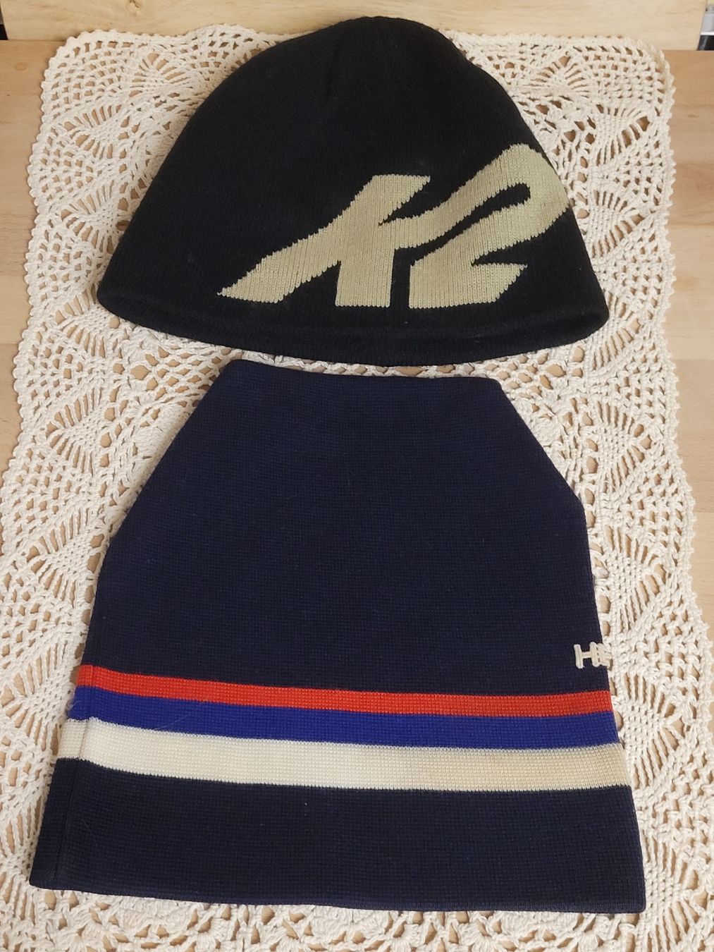 2 Vintage Aprés Ski Kappen Head und K2 einwandfrei (Gebraucht) in ...