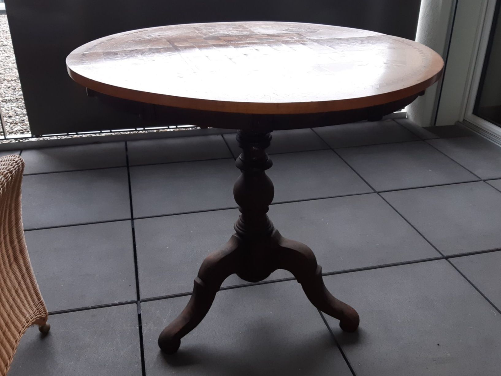 Antiker runder Holztisch, Diagonale ca. 80cm (Standort 3315) (Gebraucht ...