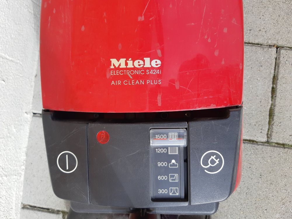 Staubsauger Miele S424i 1500 Watt | Kaufen auf Ricardo