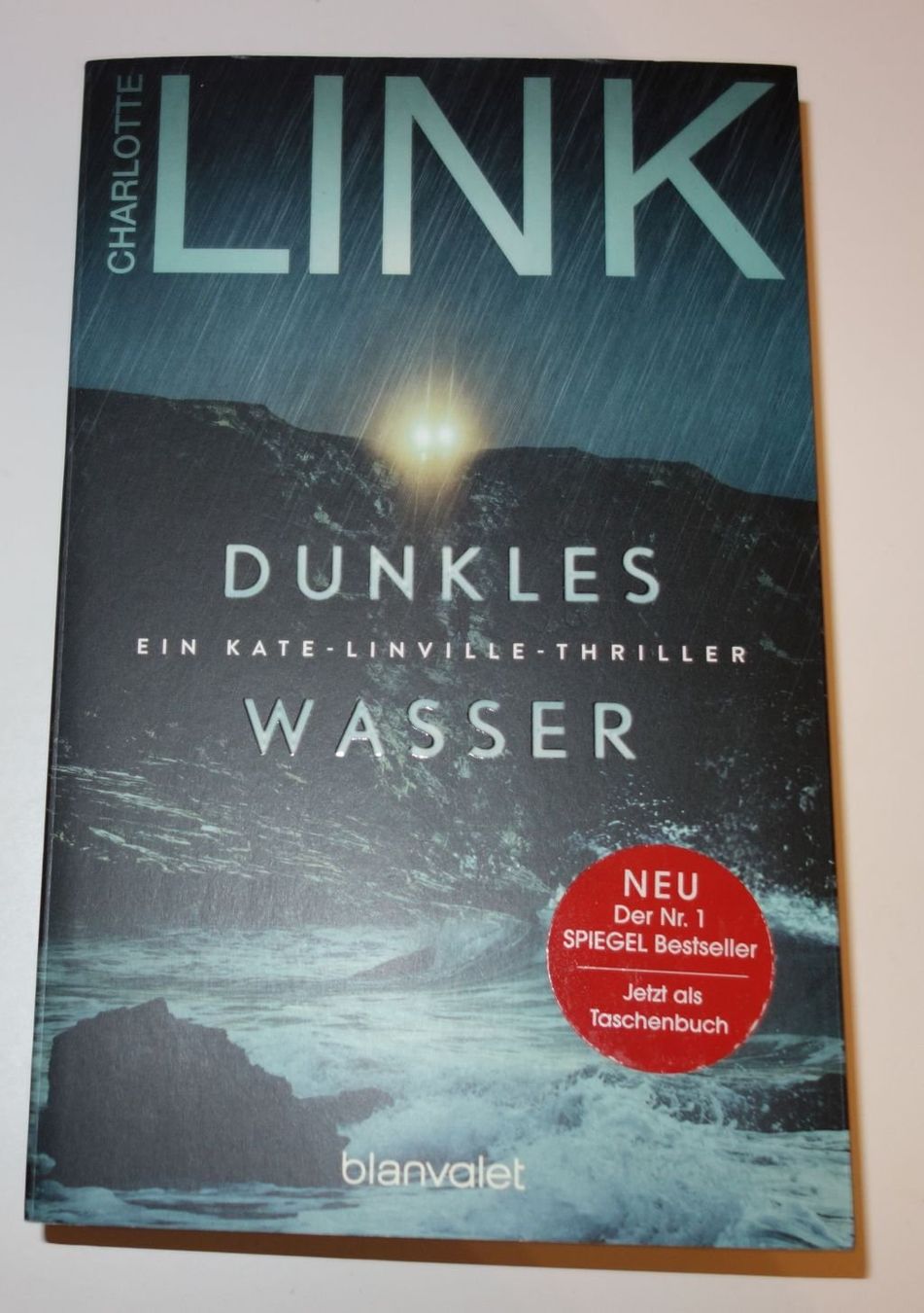 DUNKLES WASSER (Roman von Charlotte Link) (Gebraucht) in Dietlikon für ...