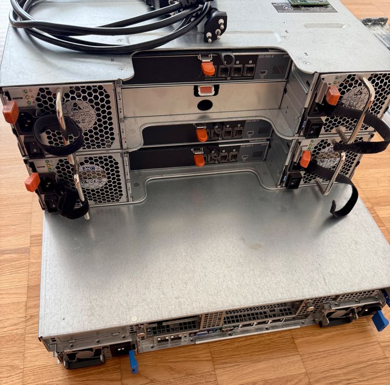 Storage Server + 2x DAS, 256GB Ram, 36x 3,5", Dell SAS HBA (Gebraucht ...