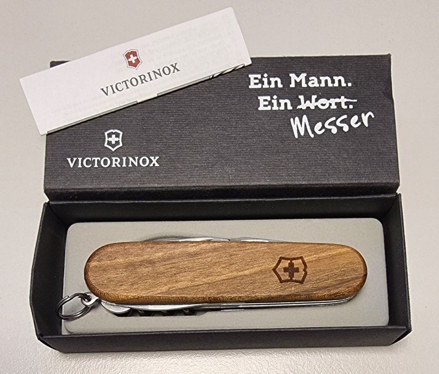 Victorinox Huntsman Man's World Limited Edition (Neu und ...