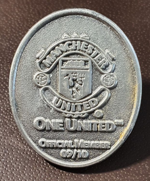 T464 - Pin FC Manchester United RED Devil's Member 09/10 | Kaufen auf ...