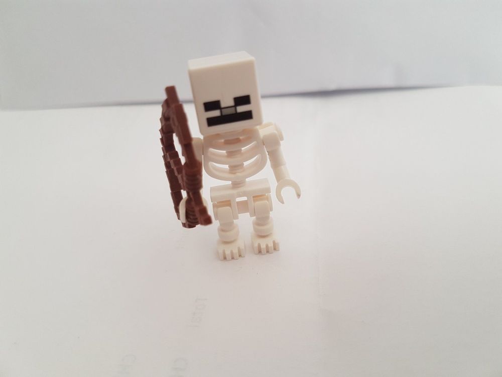 min011 Skeleton with Cube Skull and Bow (Gebraucht) in Basadingen für ...