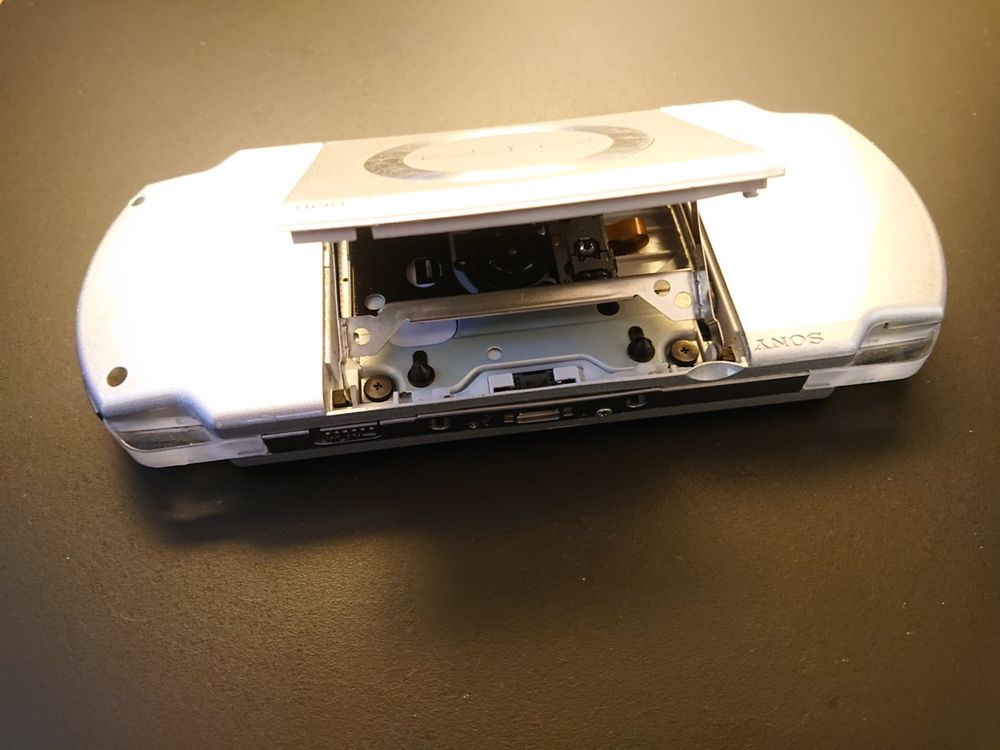 Sony Playstation Portable PSP - Konsole 2004 - Silber - 4GB (Gebraucht ...