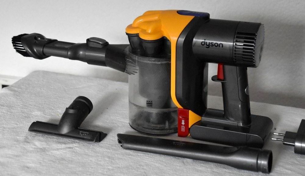 Dyson DC30 Staubsauger | Kaufen auf Ricardo