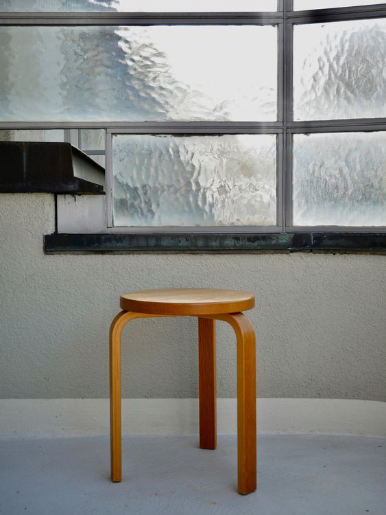 Vintage Dreibein-Hocker - vermutlich von Horgen Glarus | Kaufen auf Ricardo