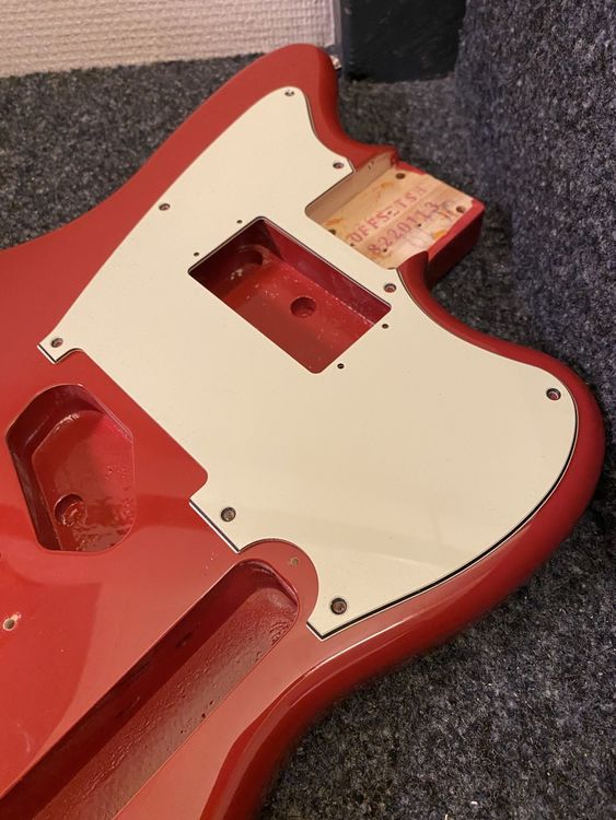 Squier by Fender Offset Telecaster Body in rot FSR (Gebraucht) in für ...