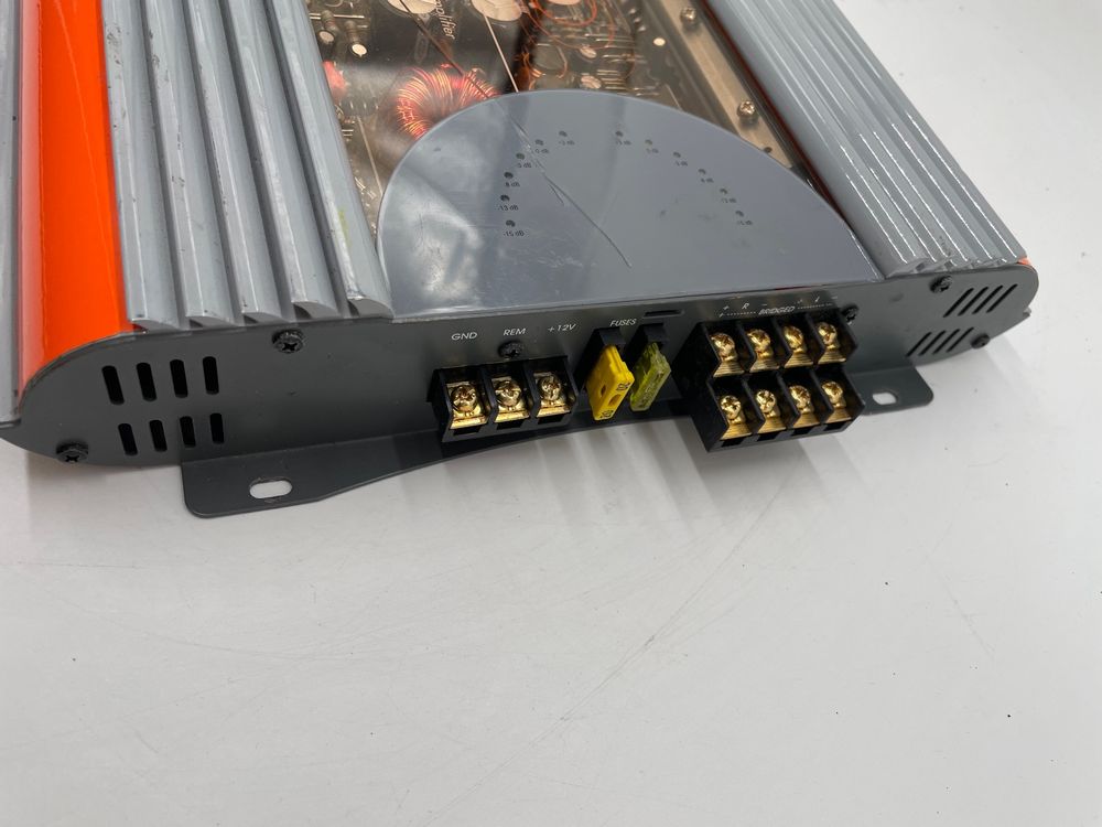 JBL GTO 4000 600 Watt 4 Kanal Auto Subwoofer Verstärker (Defekt) in ...