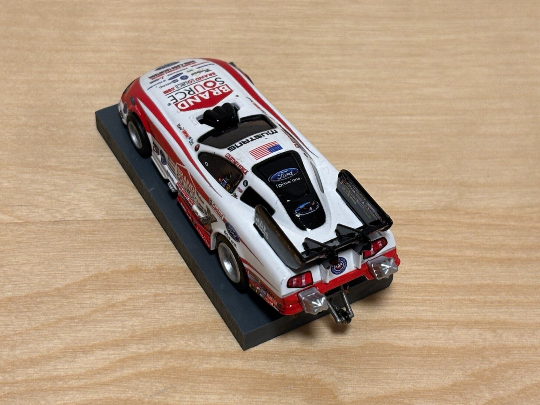 AW 4Gear R6 Funny Car ‚Brand Source‘ Ashley Force (Neu (gemäss ...