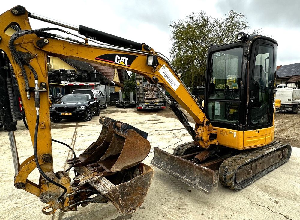 Caterpillar Bagger CAT 303C Mnibagger 3 Tonnen (Gebraucht) in ...