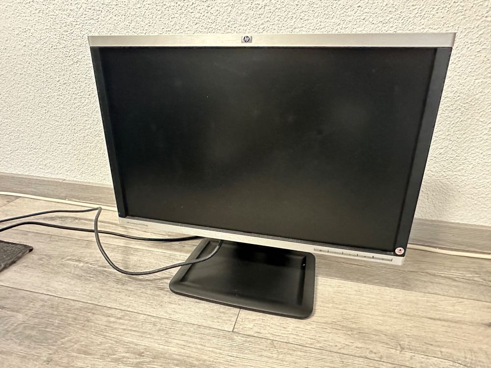 HP 22 Zoll Monitor HP LA2205wg | Kaufen auf Ricardo