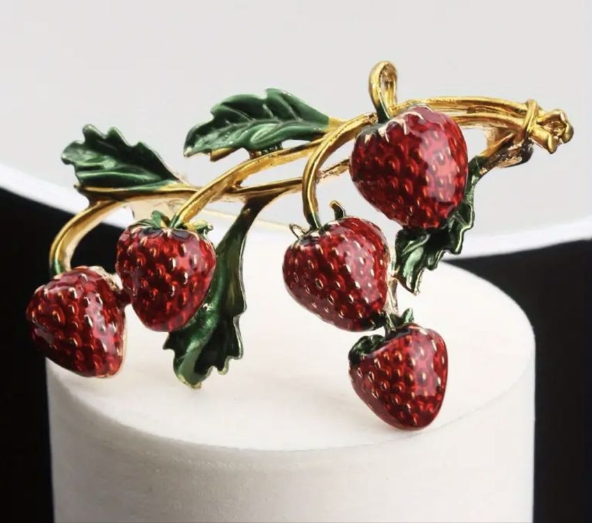 Jolie Broche unique Fraises rouges et feuilles vertes 🍓🍓🍓 (Neu (gemäss ...
