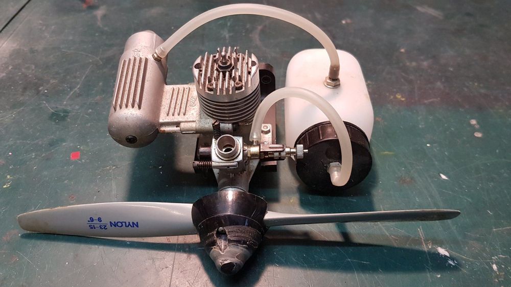 Flugzeugmotor OS MAX FP 25 | Kaufen auf Ricardo