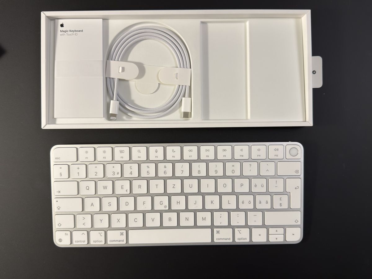 Apple Magic Trackpad mit Touch ID, CH Keyboard (Gebraucht) in Au ZH für ...