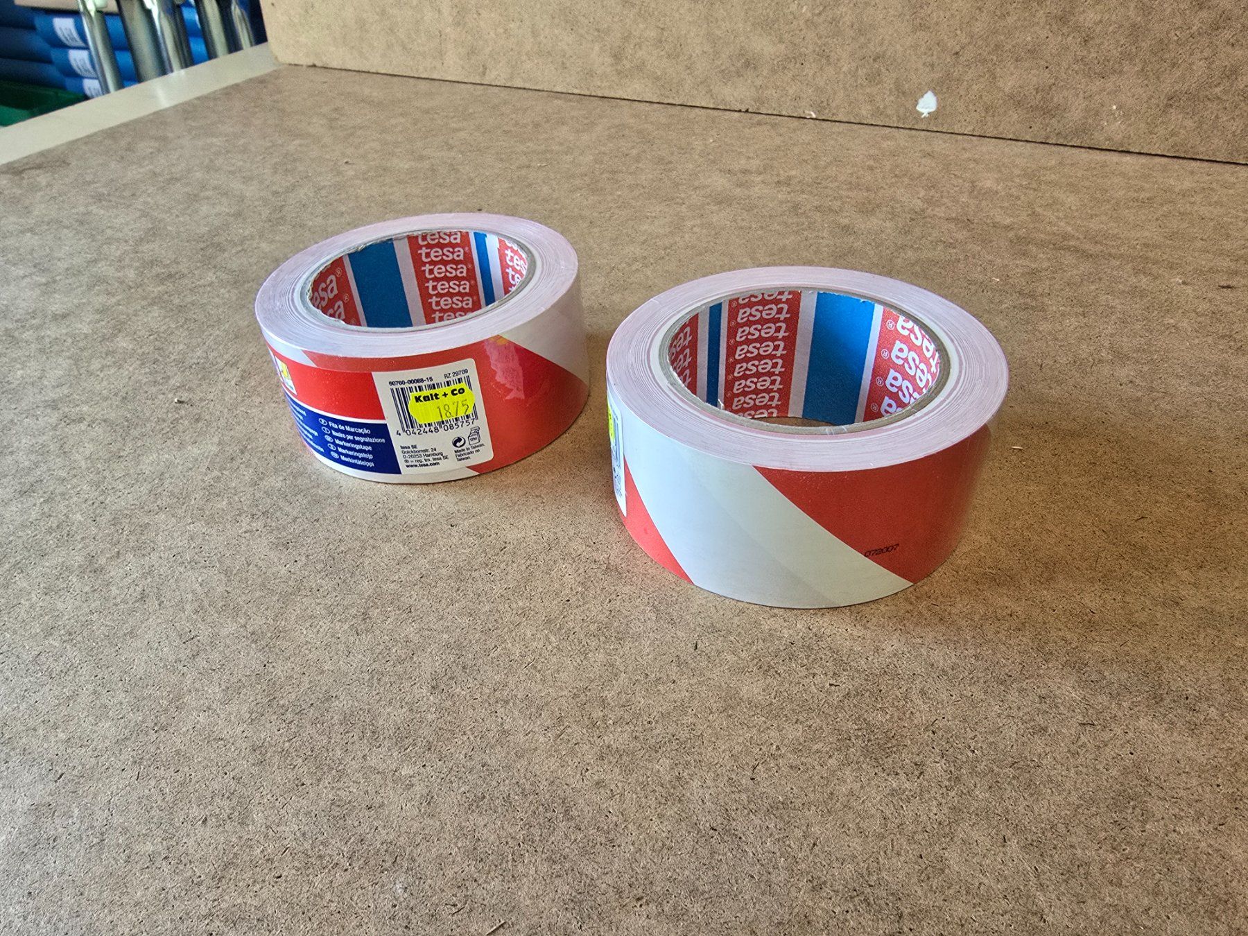 2x neue Rolle Tesa Markierungsband 33m/50mm rot/weiss ab 1.- (Neu ...