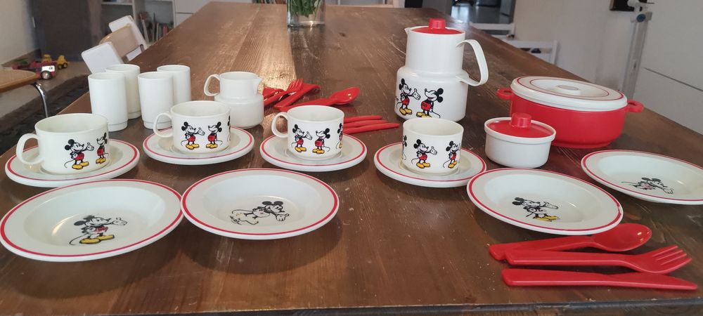 Walt Disney Plastic Picnic set Vintage Mickey mouse (Gebraucht) in ...