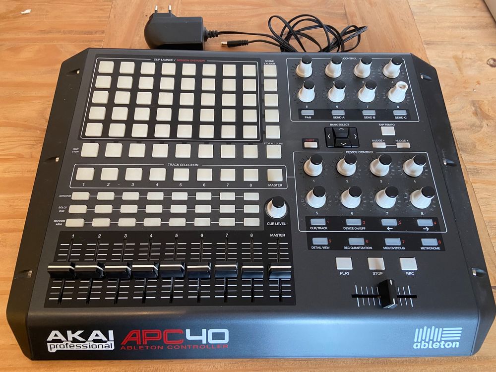 Akai APC 40 Midi USB Controller Ableton (Gebraucht) in für CHF 150 ...