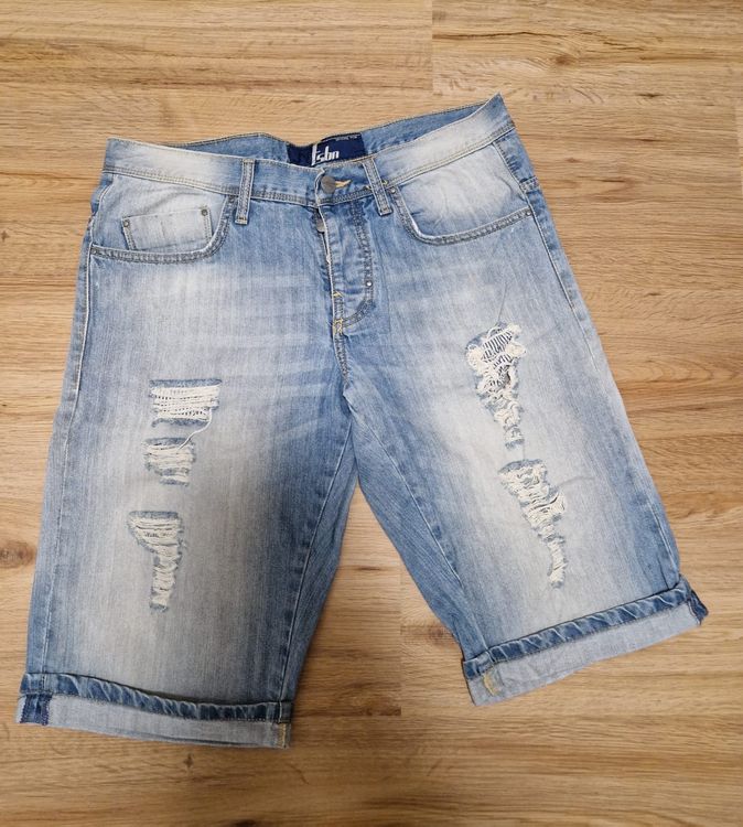 Kurze Hosen /Jeans Shorts/Bermuda/Cargo/Chino/ Gr.M | Kaufen auf Ricardo Kurze Hosen /Jeans Shorts/Bermuda/Cargo/Chino/ Gr.M | Kaufen auf Ricardo
