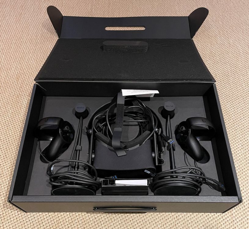 Oculus Rift mit Controllern und Sensoren | Kaufen auf Ricardo