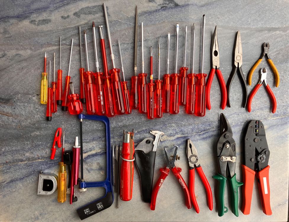 40 stück Werkzeuge mit Werkzeugkoffer | Kaufen auf Ricardo