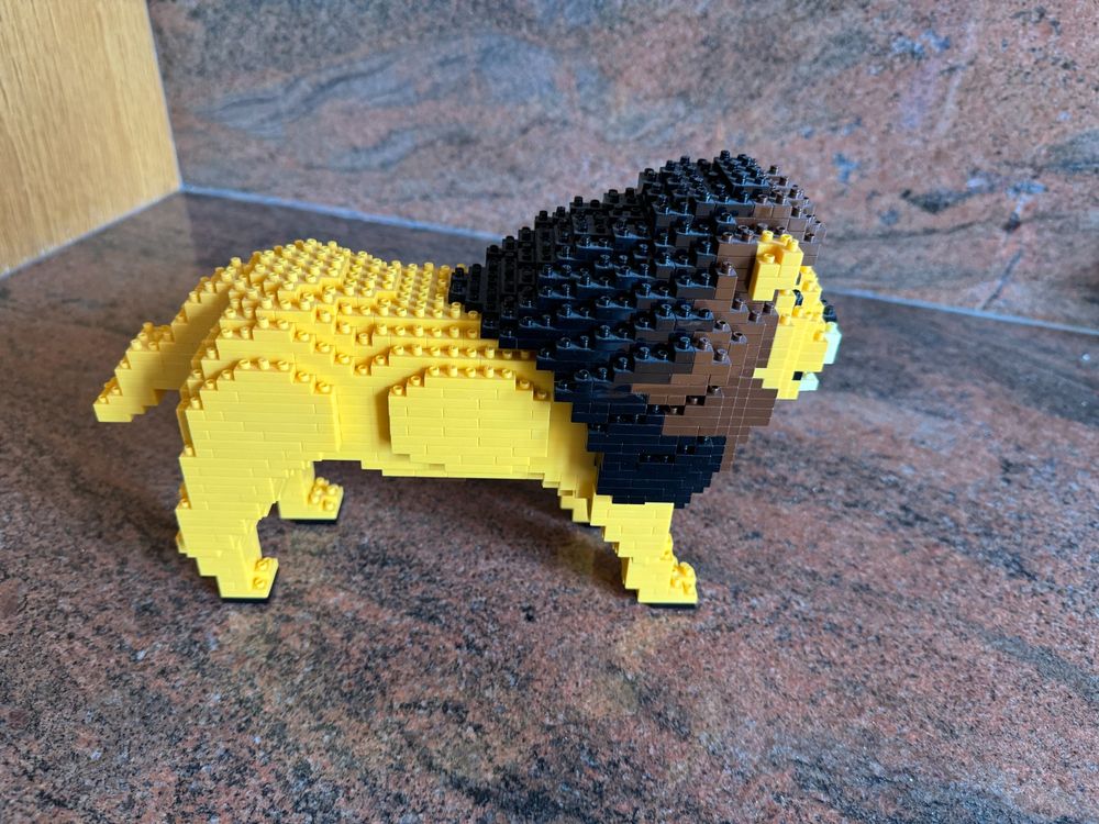 Dekorativer Löwe aus Mini Lego Steinen (Jekca) (Gebraucht) in Zug für ...
