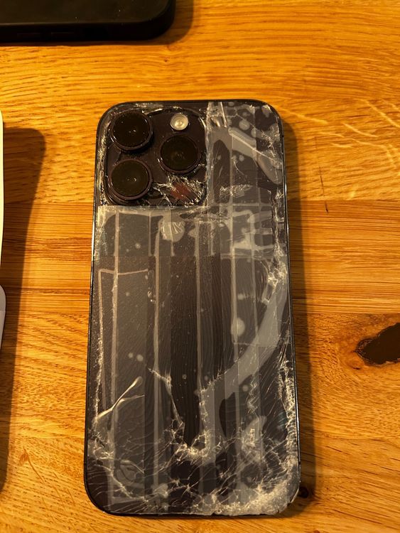 Iphone 14 Pro 256GB Purple Rückseite Glas kaputt (Gebraucht) in ...
