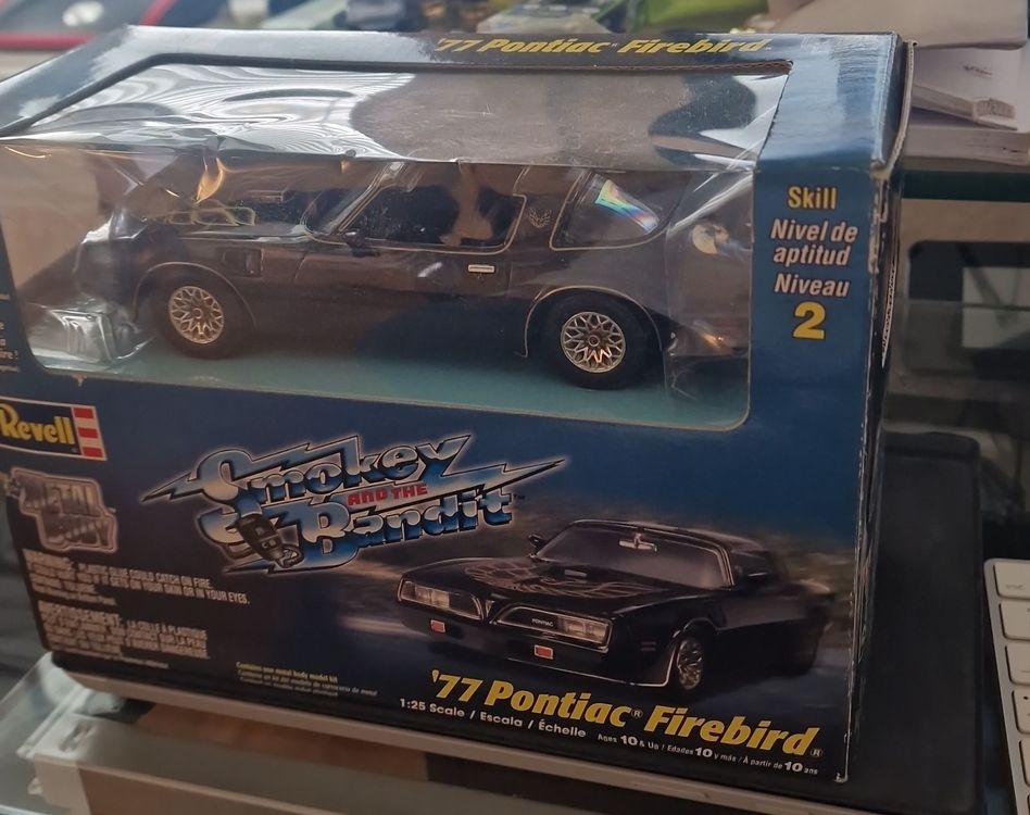 Revell Modellbausatz 77 Pontiac Firebird Smokey | Kaufen auf Ricardo