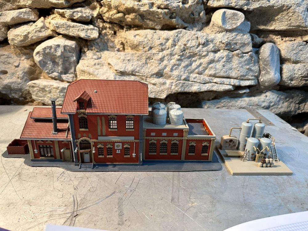 R196 Bahnhof-Gebäude Eisenbahn | Kaufen auf Ricardo