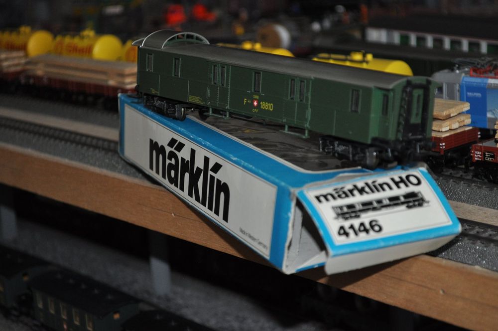Märklin 4146 SBB-Postwagen 18810 H0 WS mit Innenbleuchtung (Gebraucht ...
