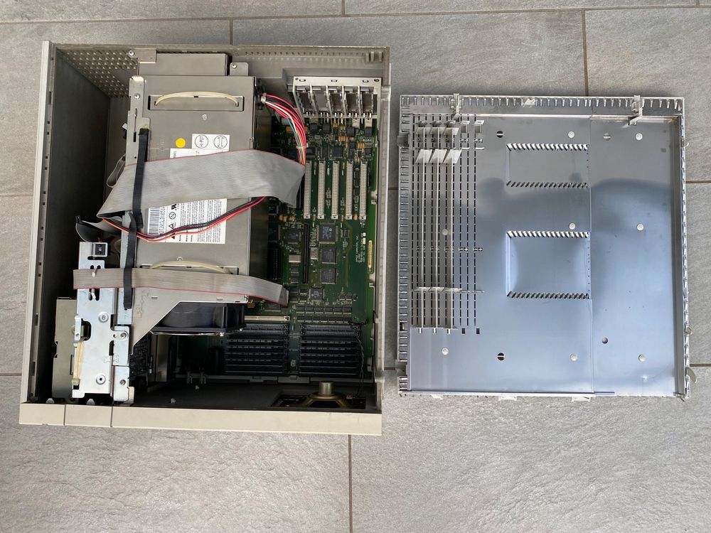 Macintosh Quadra 950 !! Model M4300 (Gebraucht) in Muzzano für CHF 499 ...