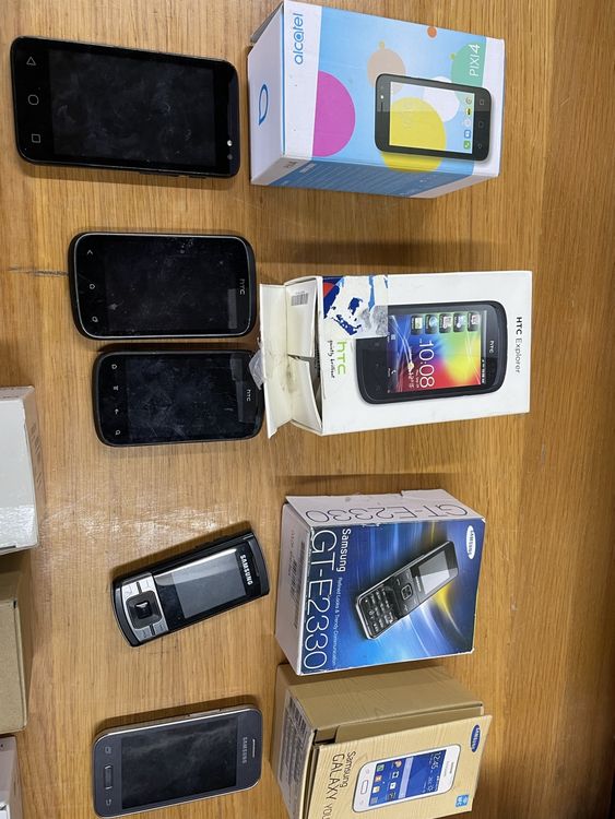 Handysammlung (Defekt) in Krummenau für CHF 50 – mit Lieferung auf Ricardo kaufen