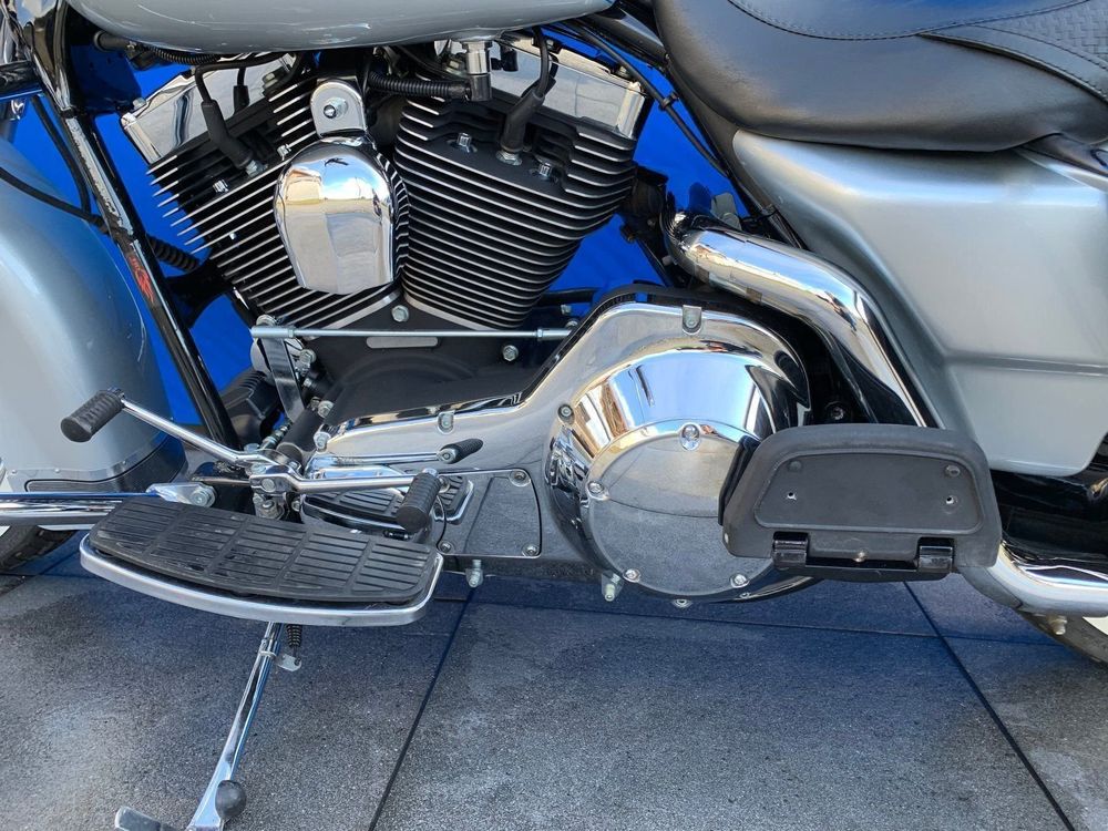 HARLEY DAVIDSON TOURING ROAD KING, FLHRCI (Gebraucht) in Davos Wolfgang ...