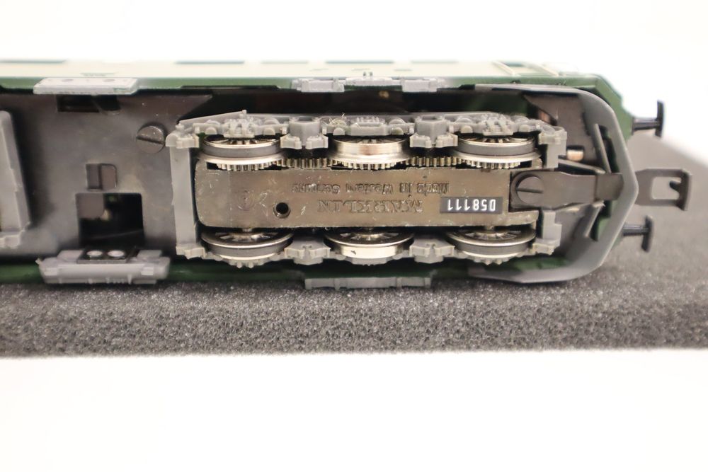 Märklin 3650 SBB Ae 6/6 AC Digital, H0 (Gebraucht) in Basel für CHF 71 ...