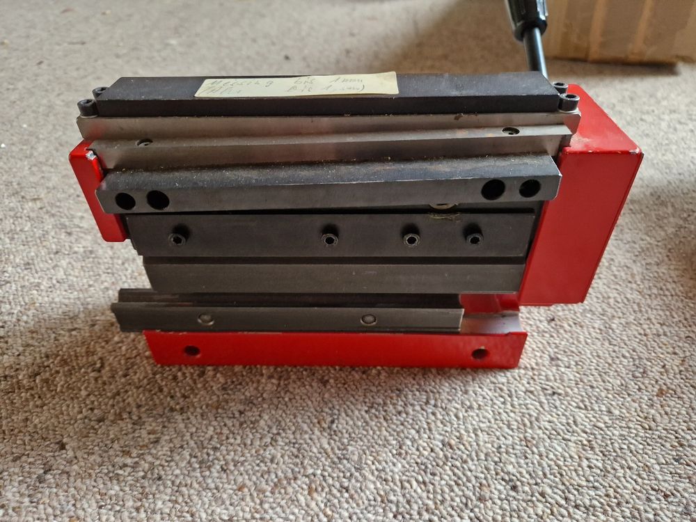 Abkantmaschiene Profiform 200: Biegen, Schneiden, Stanzen (Gebraucht ...