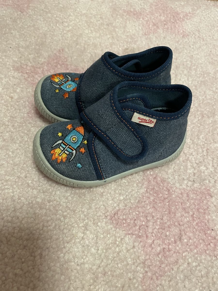Chaussons Superfit, taille 20, motif fusée 🚀, garçon. (D'occasion) à ...