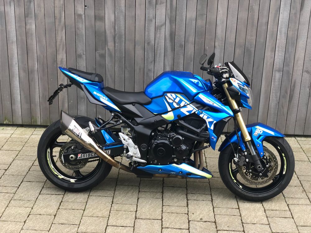 Suzuki GSR 750 | Kaufen auf Ricardo