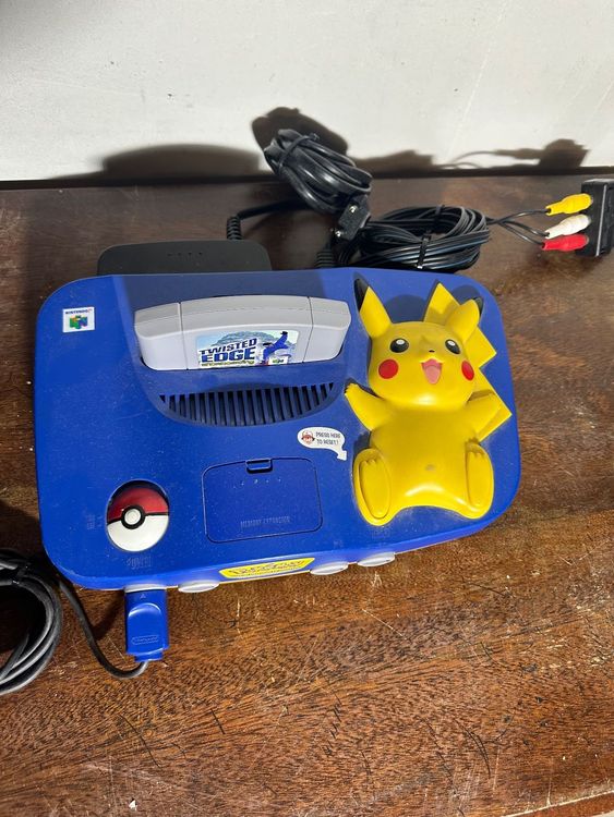 NINTENDO 64 POkEMON PIKACHU LIMITED (Gebraucht) in Zürich für CHF 155 ...
