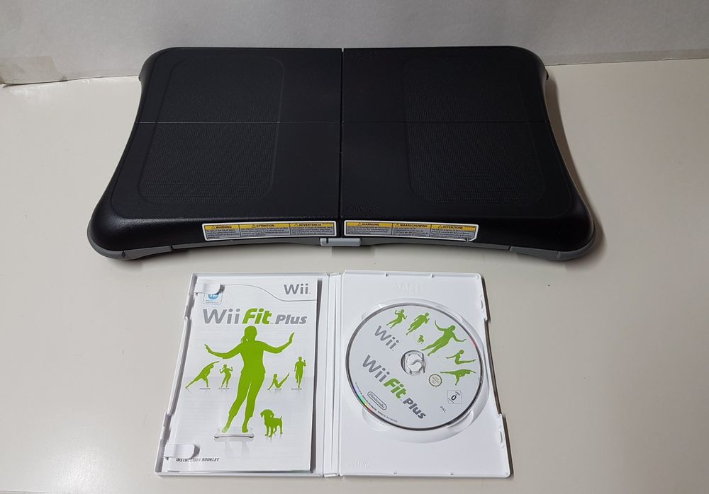 Balanc Board + Spiel Wii Fit Plus für tägliche Fitness (Gebraucht) in ...