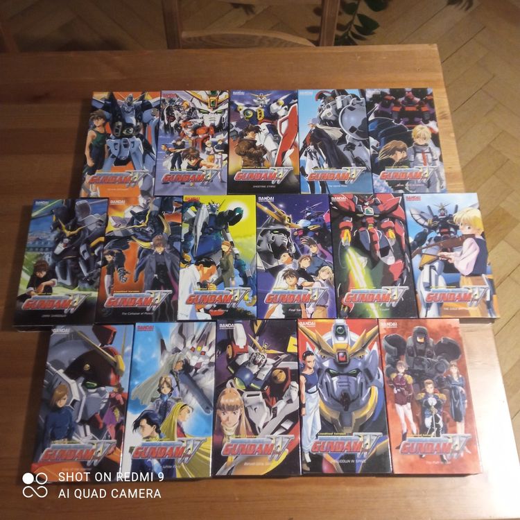 Gundam Wing VHS Komplett Set, 16 Kassetten, Top Zustand! (Gebraucht) in ...