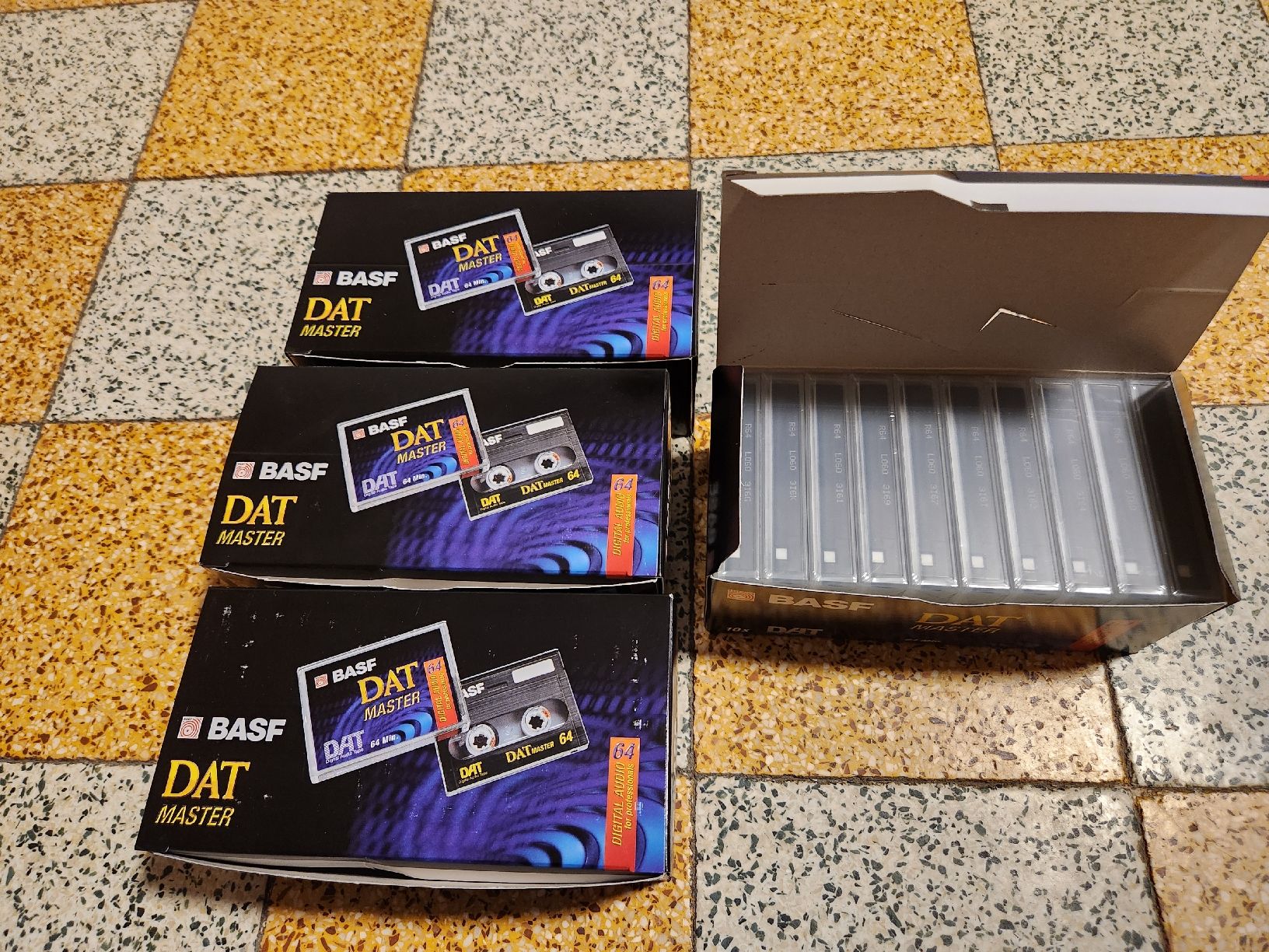 4x BASF DAT Master 64 – 40 Stück versiegelt – AB 1 FRANKEN (Gebraucht ...